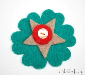 Tutorial – Make a Stacked Felt Pin – A clever Valentine! – Dabbled