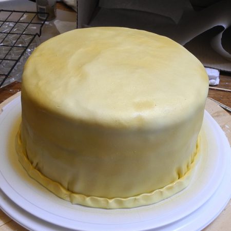 Tutorial: How to Make the Doctor Who Dalek Cake – Dabbled